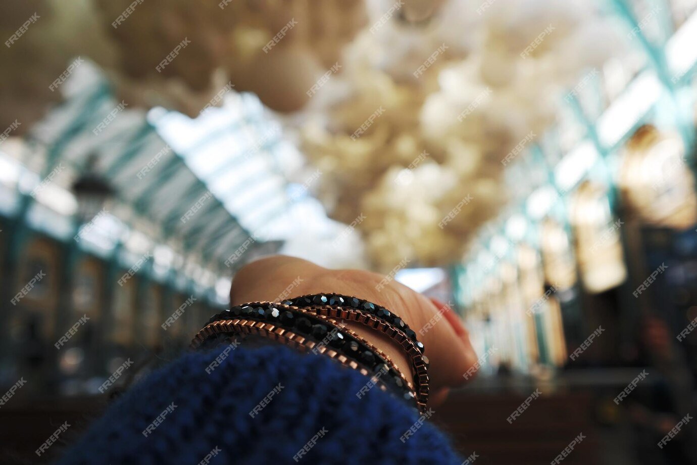 The 15 Best Backgrounds for Jewelry Photography in 2025